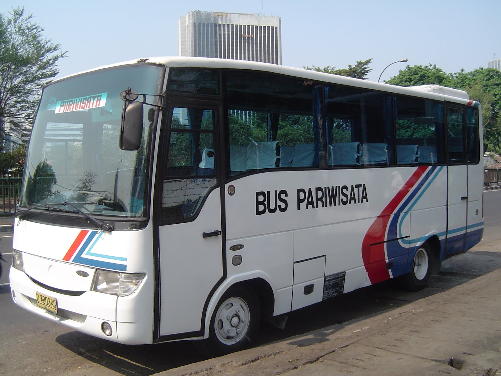 Traveling With Pleasure ...: MiKRO BUS [25 - 29 Seats]