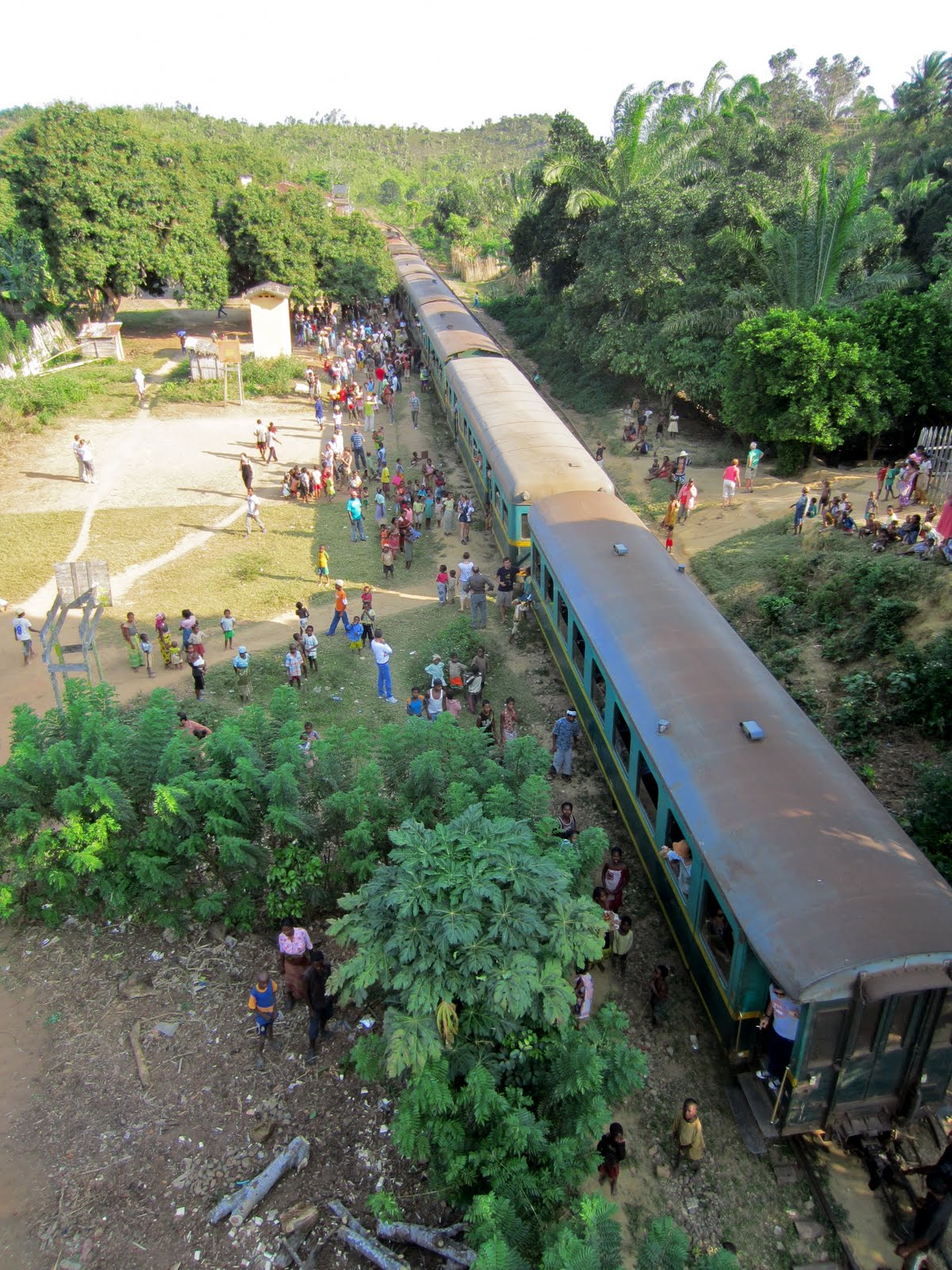 Nationale 7 avec Zhou…: Le train FCE : Fianarantsoa - Manakara