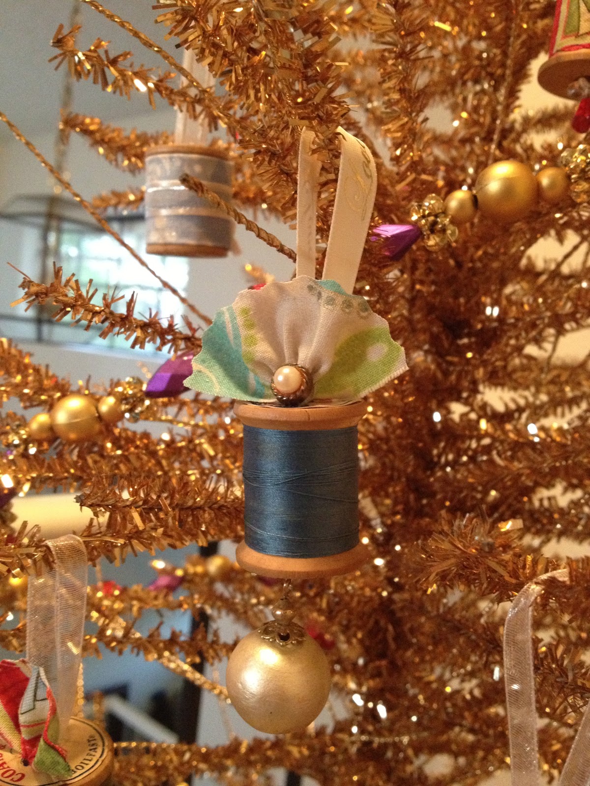 pie.crust: Thread Spool Christmas ornaments