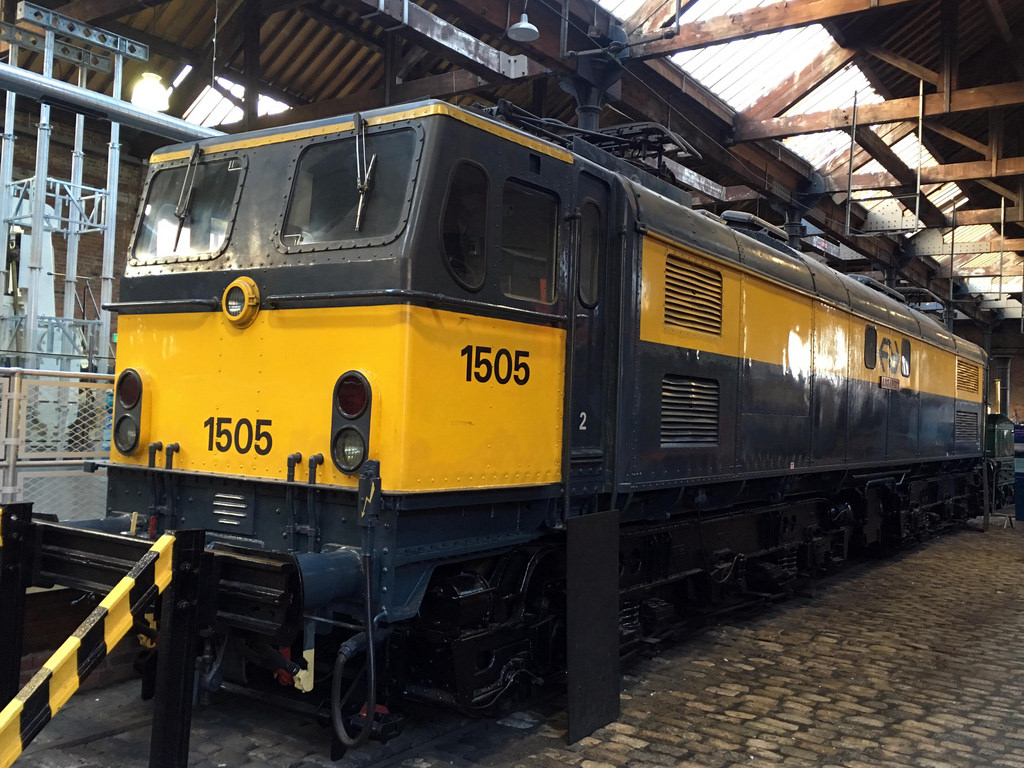 British Diesels and Electrics: Class 77 (BR/Metropolitan Vickers 2 ...