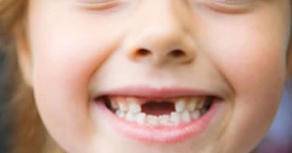Easing Your Child’s Fear About Losing The First Tooth