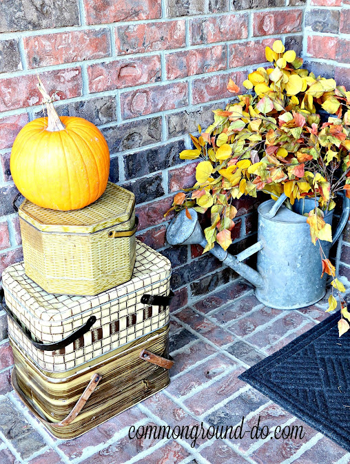 common ground : Bountiful Vintage Fall Baskets