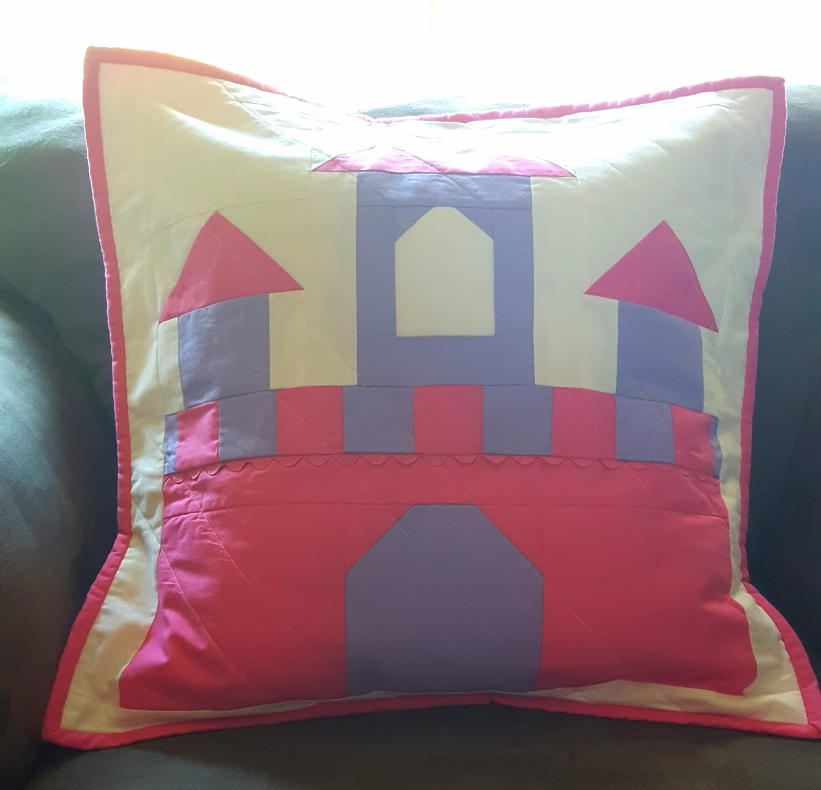 Right brain, left brain: Fat Quarter Shop castle pillow cover