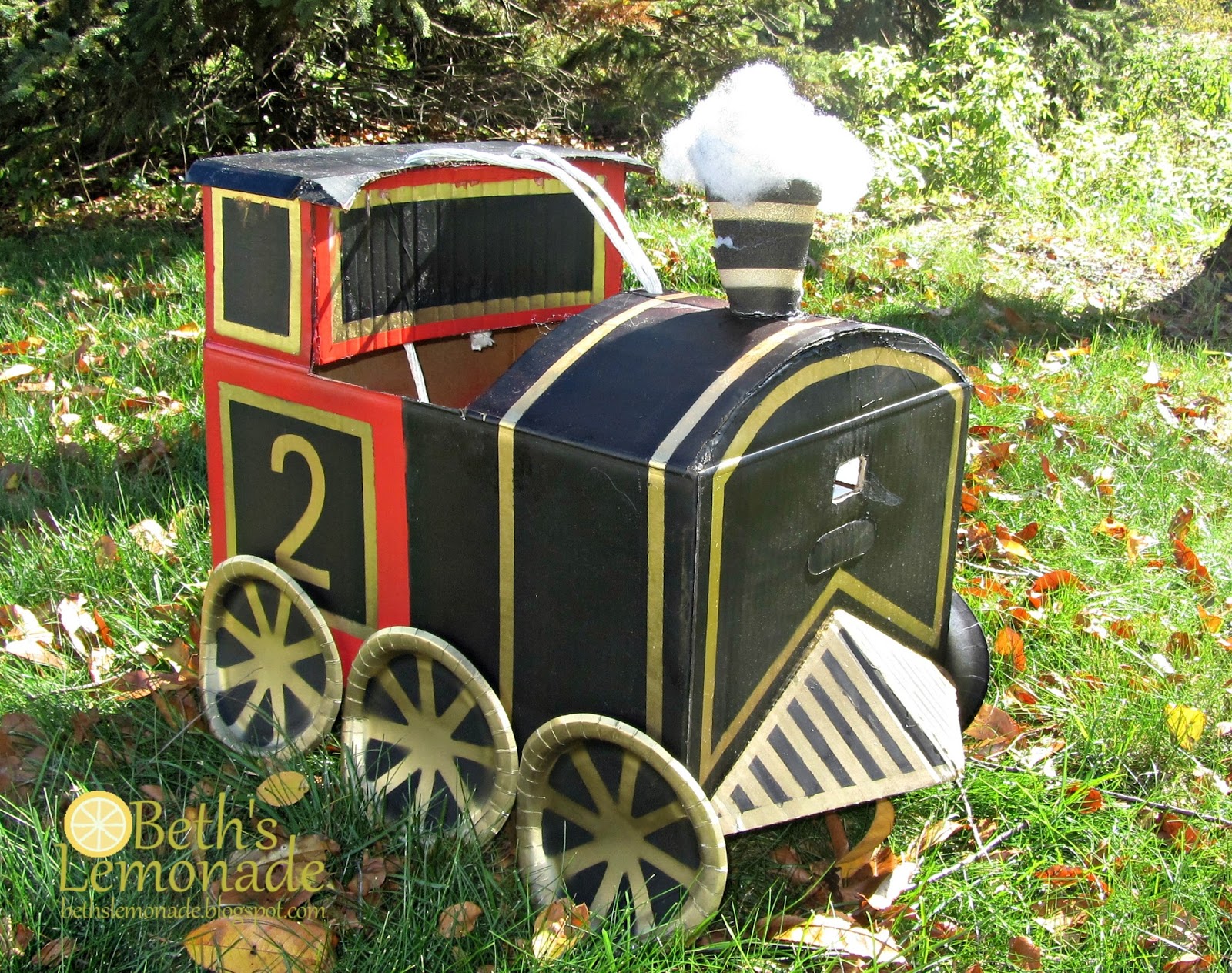 Beth's Lemonade: Toddler Train: Engine from a Diaper Box