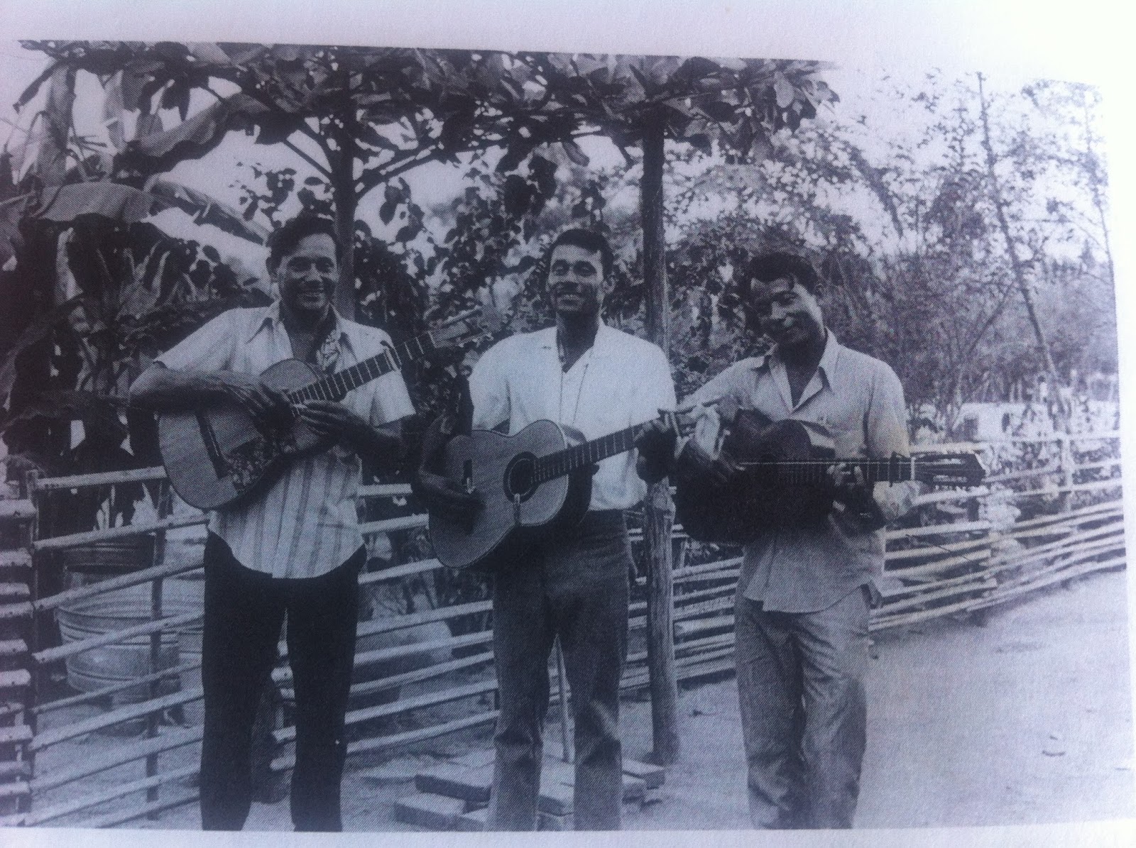 "AQUEL CRUZ GRANDE"*. : SEMBLANZAS MUSICALES DE AQUEL CRUZ GRANDE...