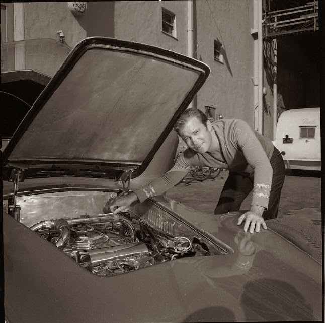 Star Trek TOS and William Shatner: Captain Kirk and Gene Winfield's Car ...