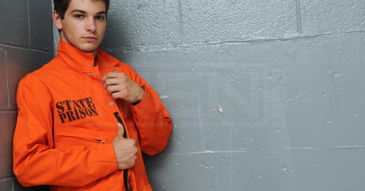 JohnnyRapidxxx: Prison Shower 2 with Johnny Rapid - Sebastian Young ...