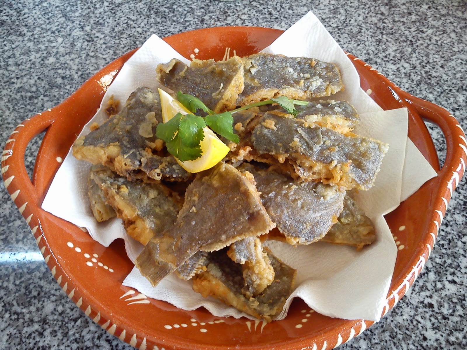 O mundo da mesa e algo mais: Solha Frita