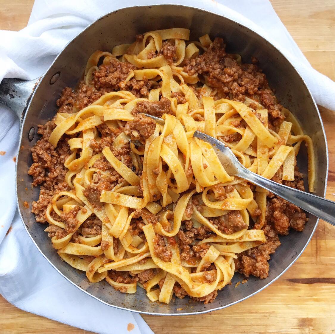 Tagliatelle all'uovo con ragù alla bolognese