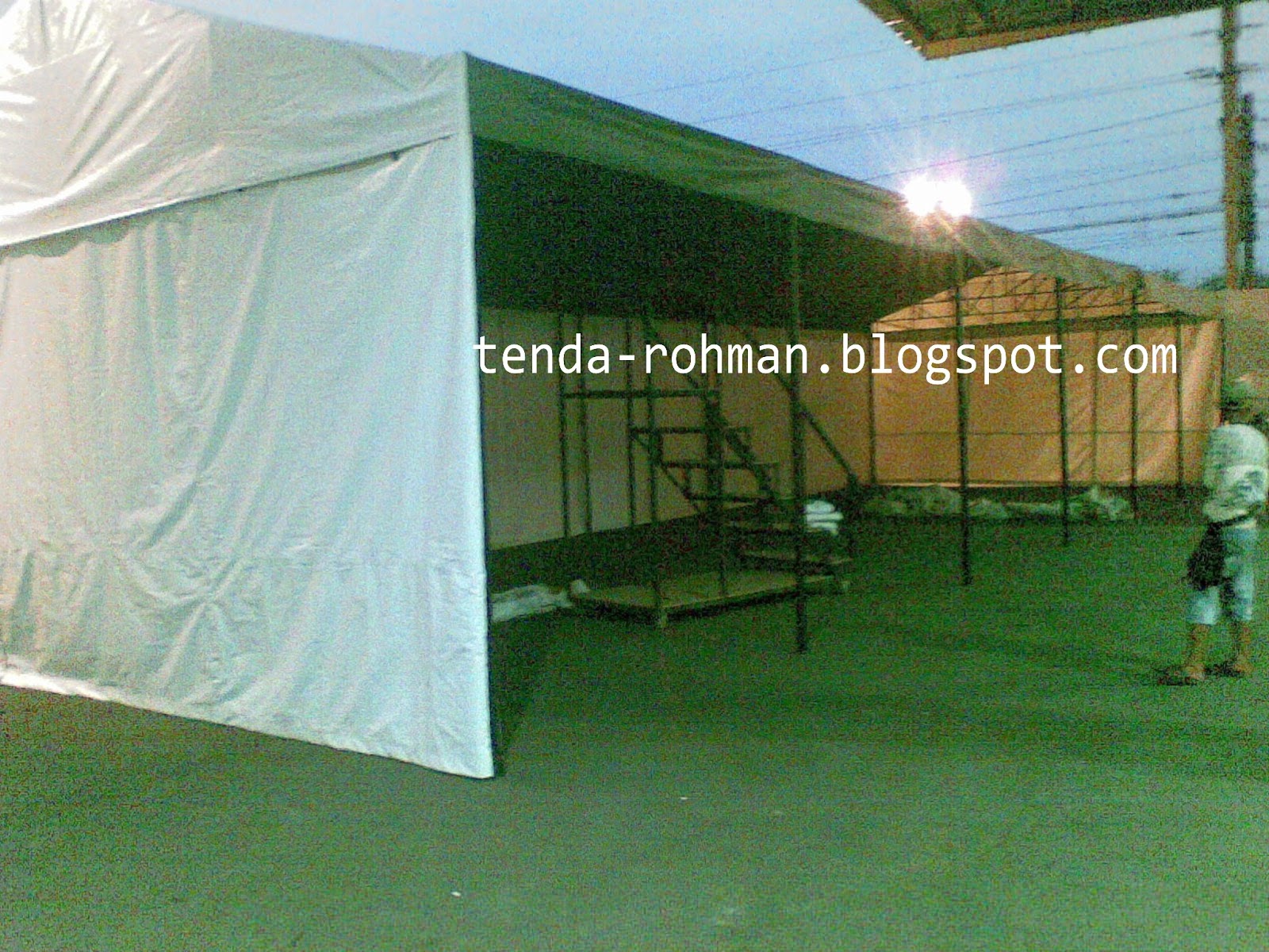 Tenda Roder biasa yang digunakan untuk gudang, jualan pecel lele, untuk ...