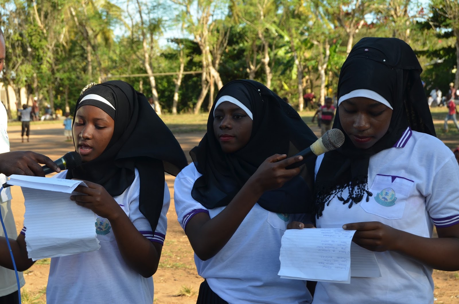 MWAKILISHI WA JIMBO LA TUNGUU ZANZIBAR SIMAI SAID AZINDUA BARAZA LA ...