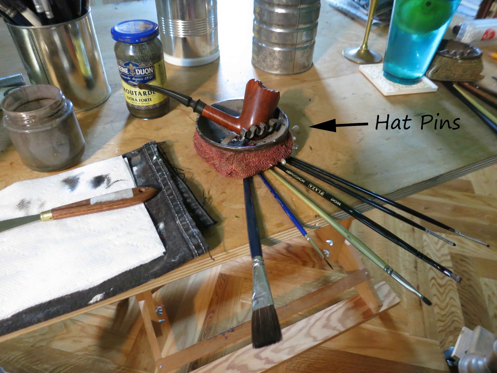 Mark Adams Studio: Today's Tuesday tip: BEANBAG ASHTRAY BRUSH HOLDER