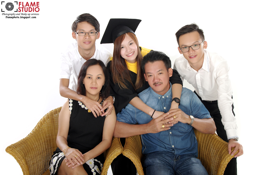 Flame Graduation Photography Studio: (74) Graduation Convocation Family ...