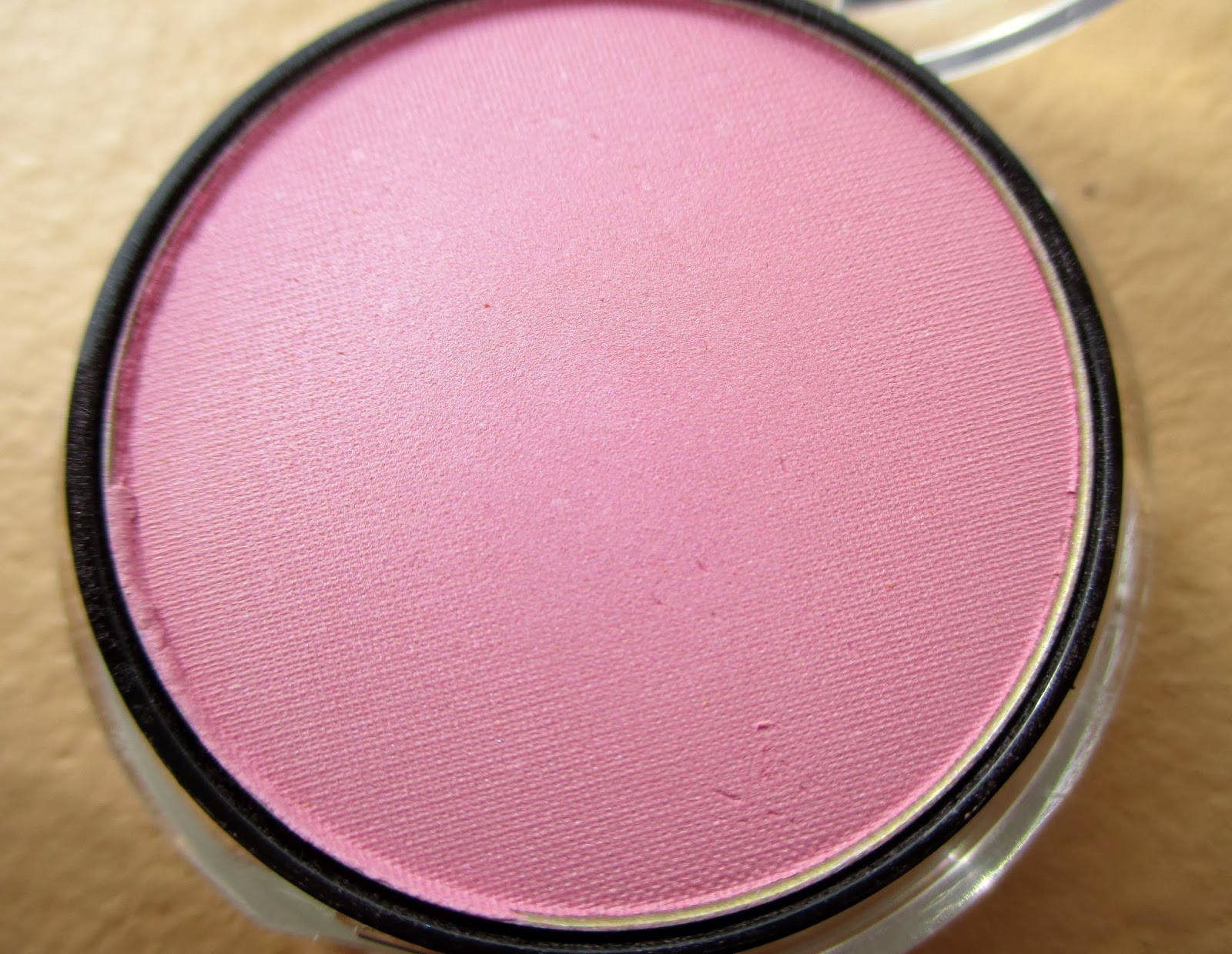 Le teint d'une rose: Un teint frais pour l'automne avec Lilas Monceau