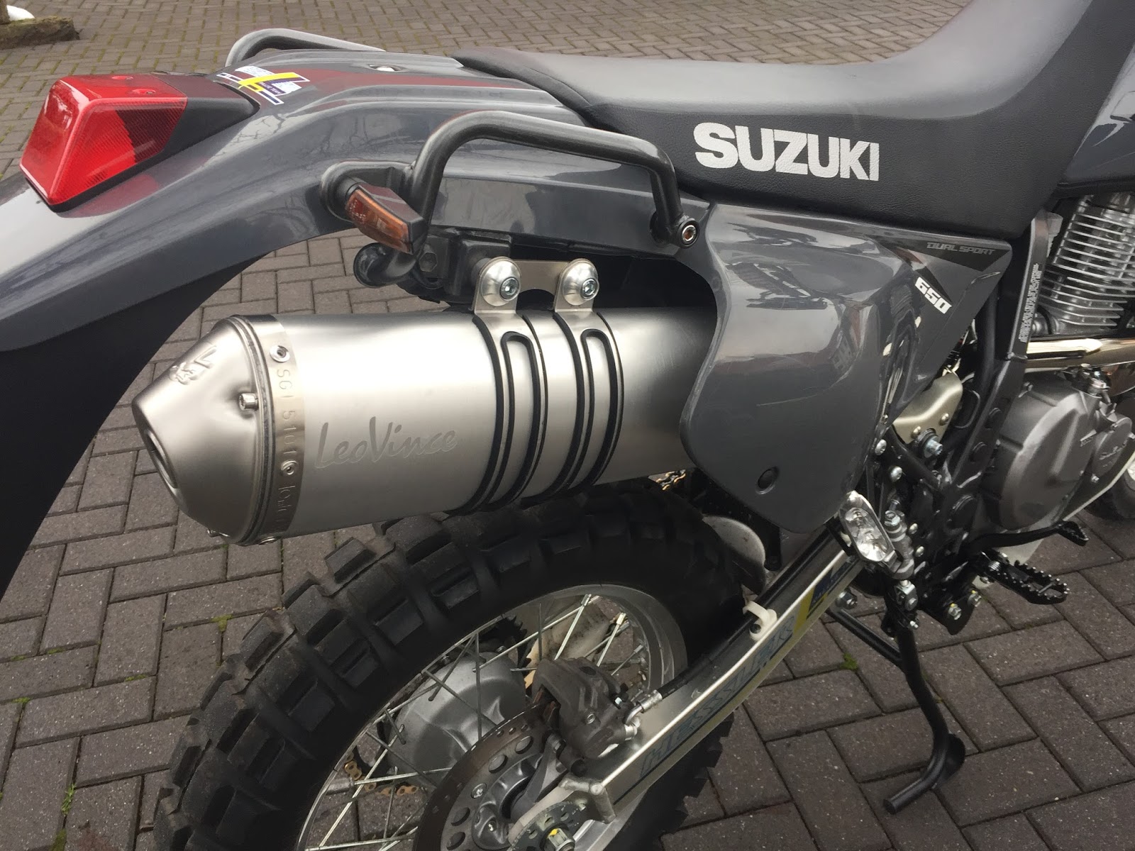 Der SUZUKI DR RALLYE & DR CUSTOM BIKE BLOG: Eine neue DR 650 SE SP46 ...
