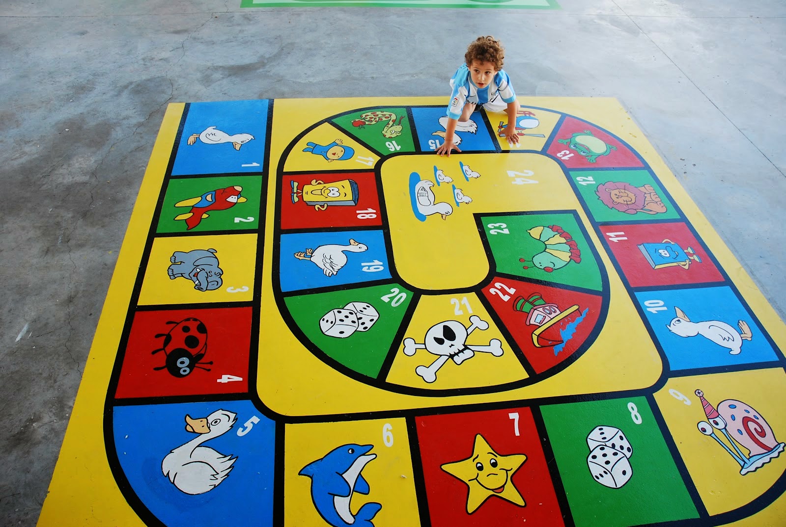 QUÈ FEM AL PATI?: IMATGES DE PATIS PINTATS