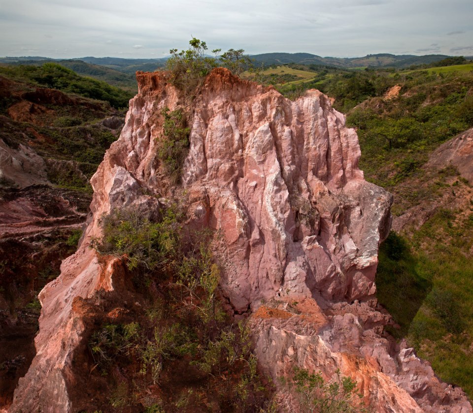 Ao pé da Raia: Um 'inselberg' brasileiro