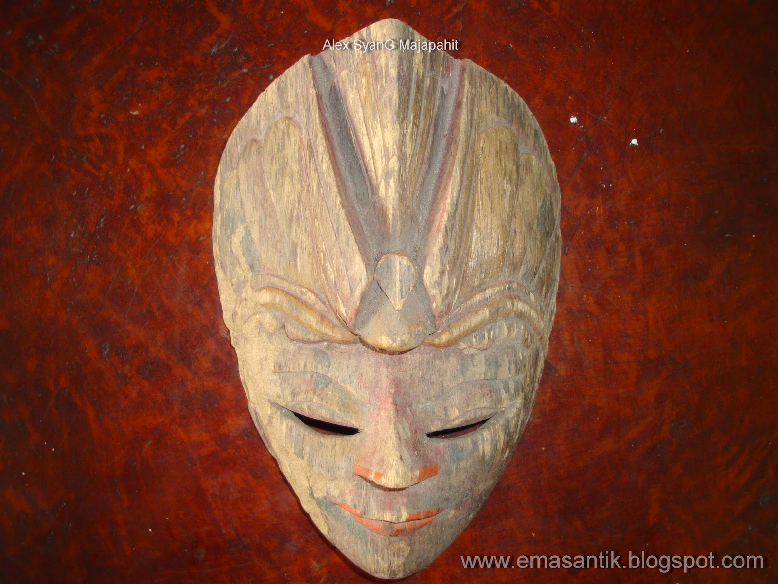 Hobby Antik: Topeng Tua Primitif Raja