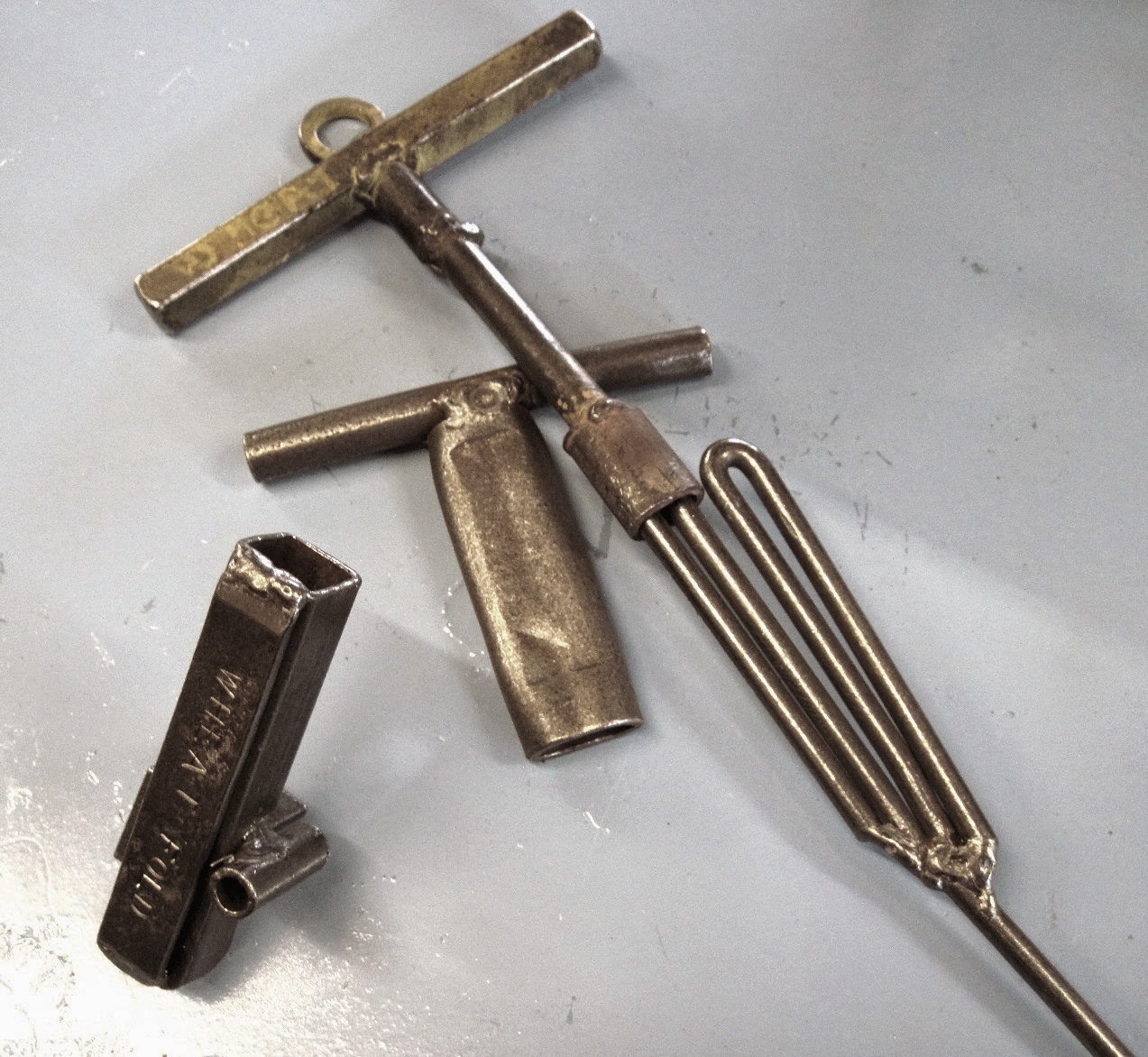 Persimmon Forge: Professional Blacksmithing: One Way to Make a Wheat Motif