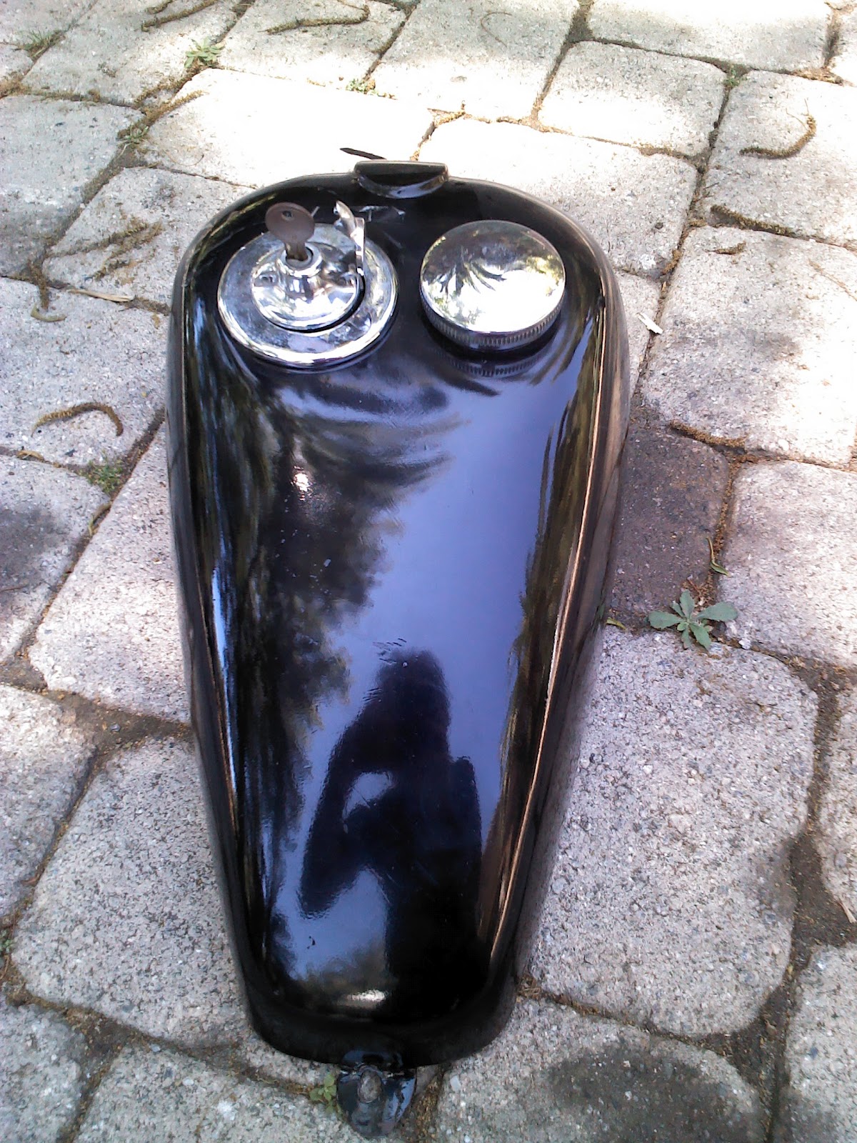 It's just junk parts cooperative..: Harley Davidson Hummer gas tank - $400