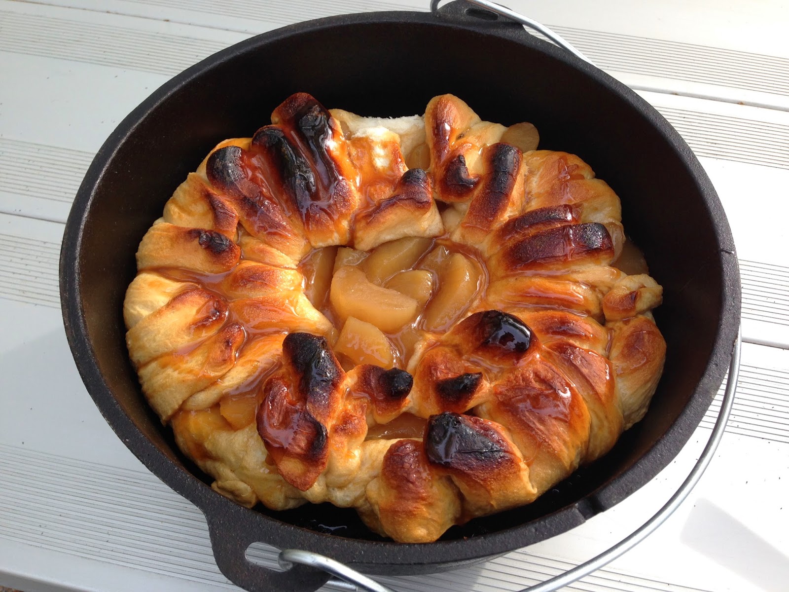 BYU Dutch Oven and Camp Cooking: Dutch Apple Braid