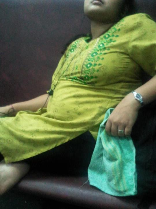 Sexy Woman Latest Andhra Aunties Hot Collection Photos
