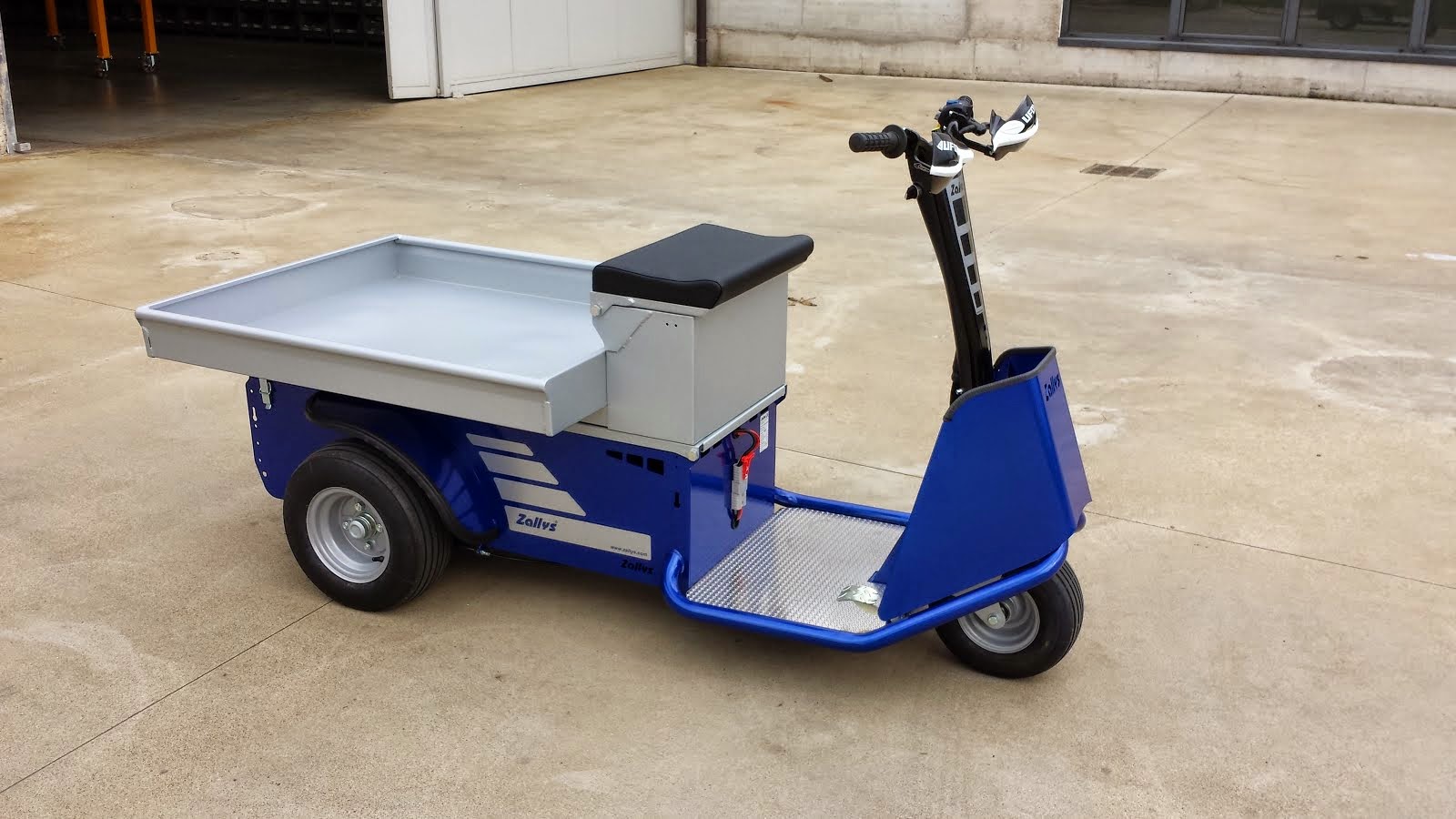 Elektrisk traller Zallys - Italia: Zallys JESPI L - elektrisk drevet 4 ...