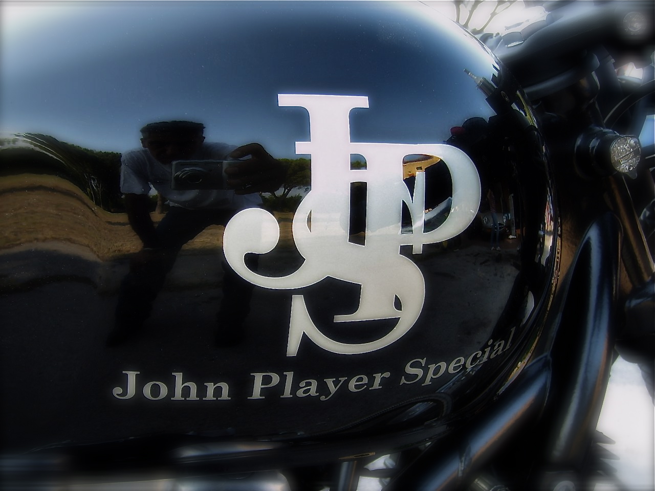 John Player Special - Inazuma café racer