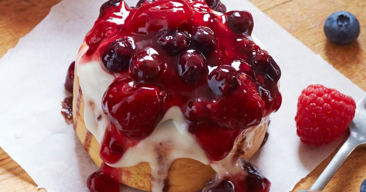 Cinnabon Mixed Berry Minibon: Mix, Roll and Bake with Maia | Rockstarmomma