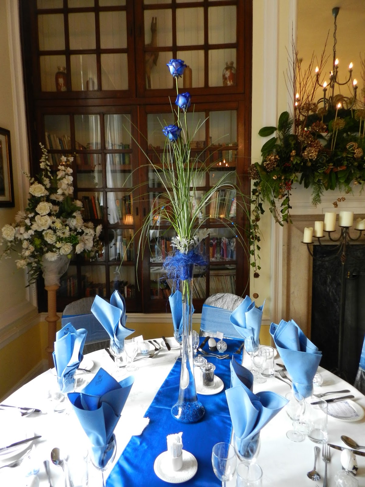 Sandra's Flower Studio.: Blue Wedding Reception Designs