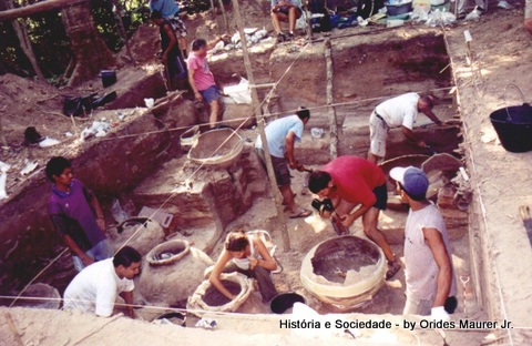 ϟ • História e Sociedade • ϟ: Assentamentos humanos pré-históricos: os ...