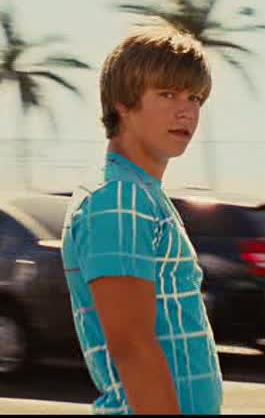 Captures Cinema: Glenn McCuen - Marmaduke (2010)