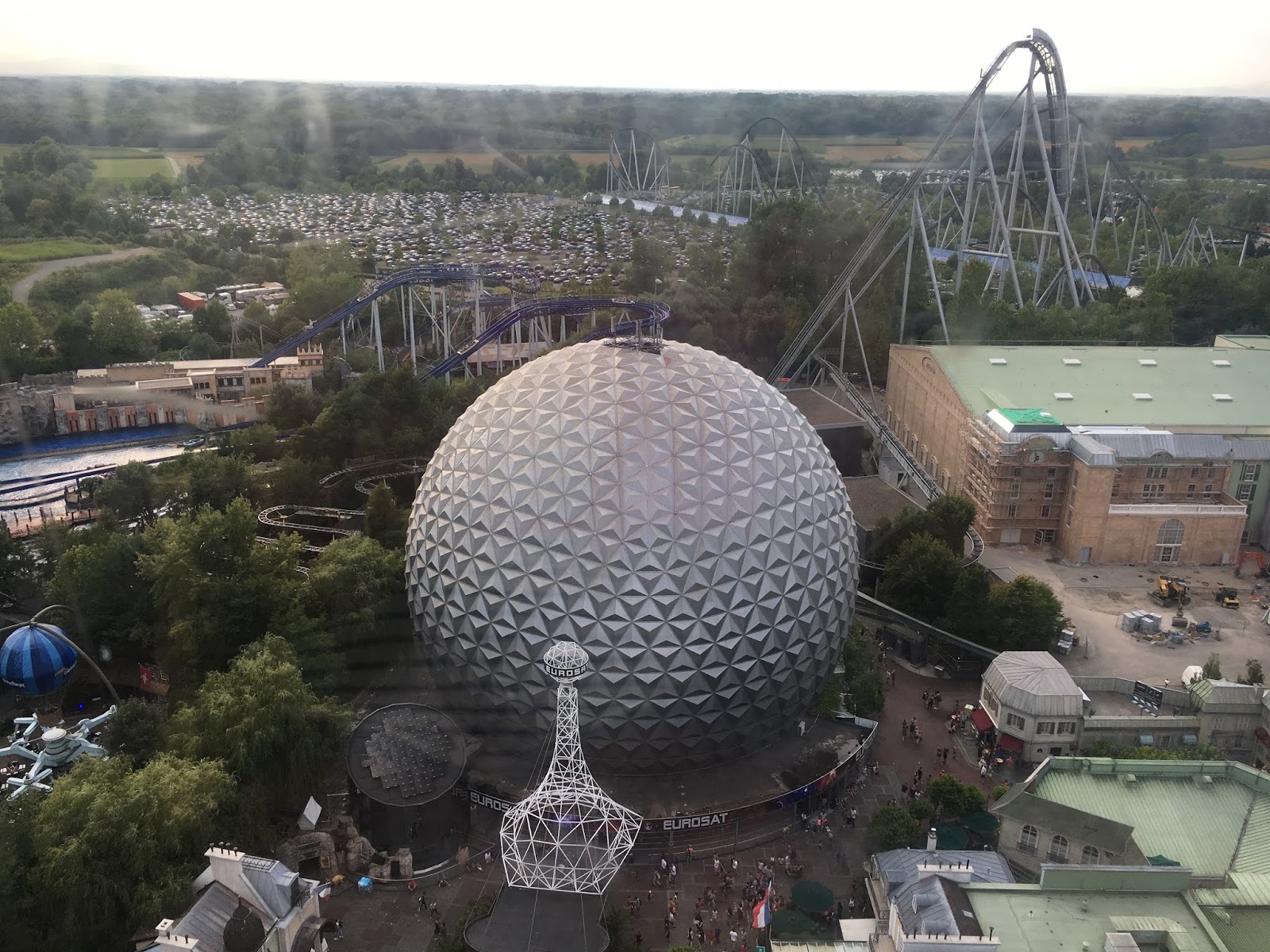 Europa Park, o mundo da FANTASIA com montanhas russas RADICAIS. - Dani ...