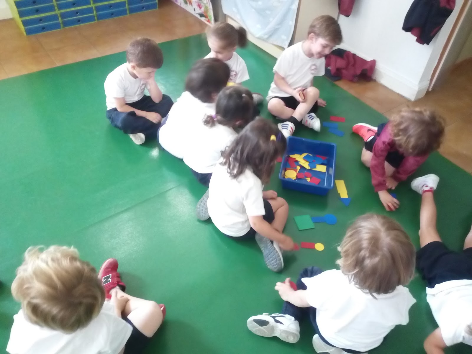 MI AULA DE INFANTIL: LÍNEAS ABIERTAS Y CERRADAS