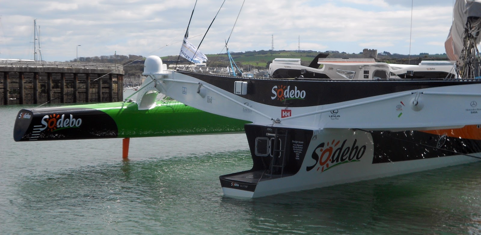 Arwen's meanderings: One man, One boat!