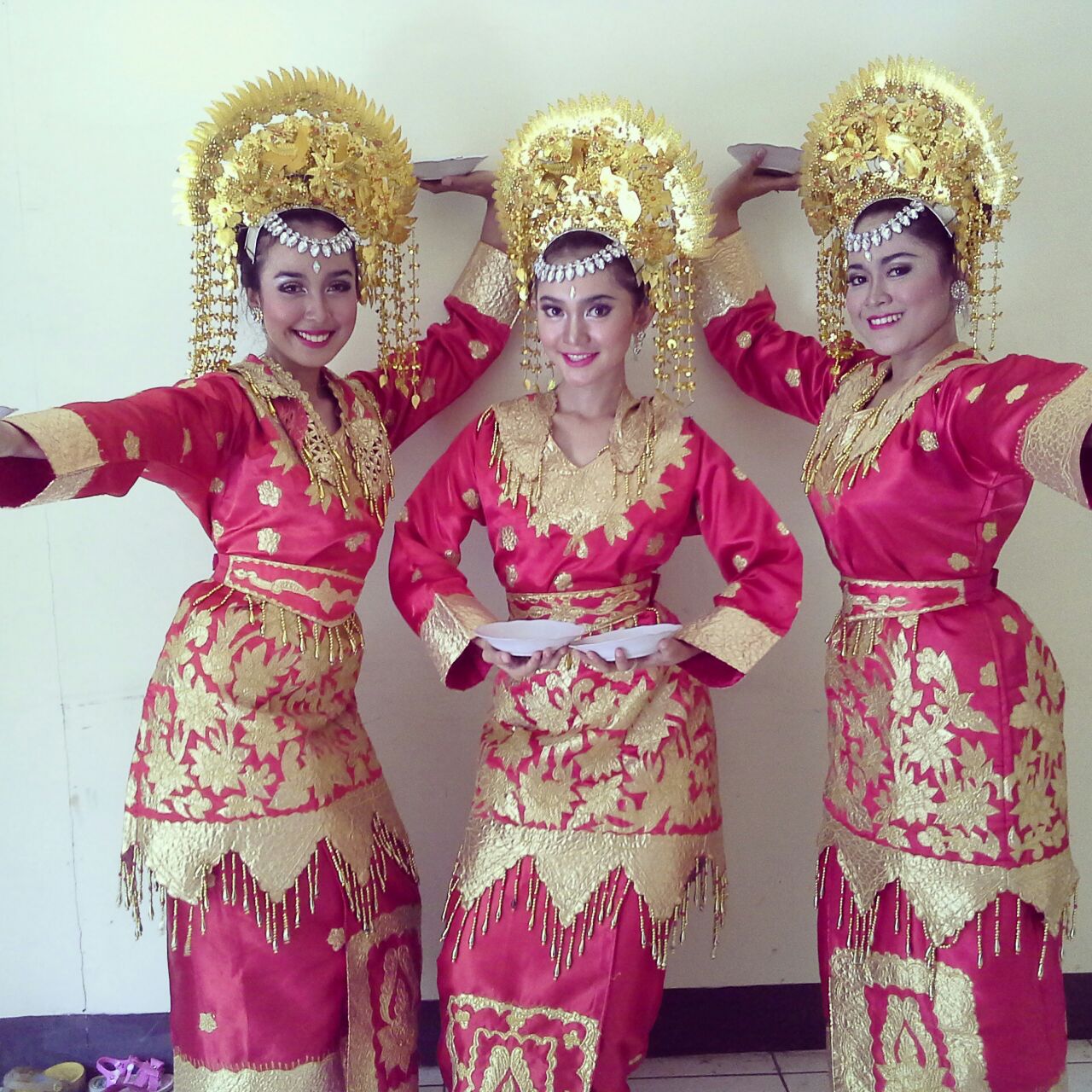 " SANGGAR NUSANTARA DOT COM " | Jakarta: SEWA BAJU PADANG/ADAT ...