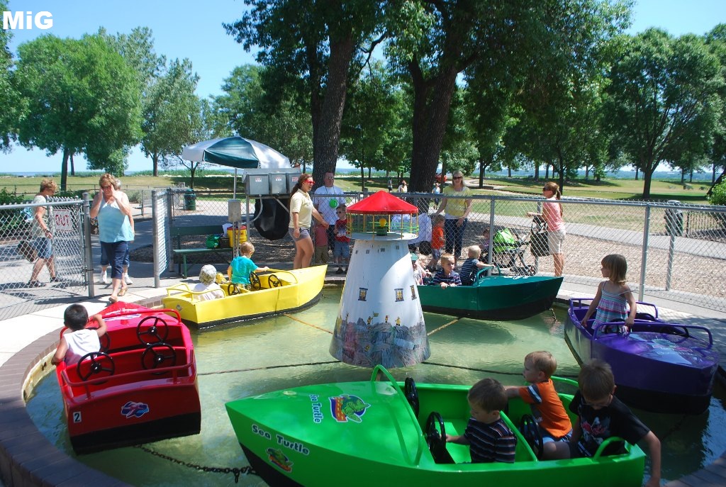 MidwestInfoGuide: Bay Beach Amusement Park