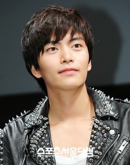 "Lee Min-Ki"