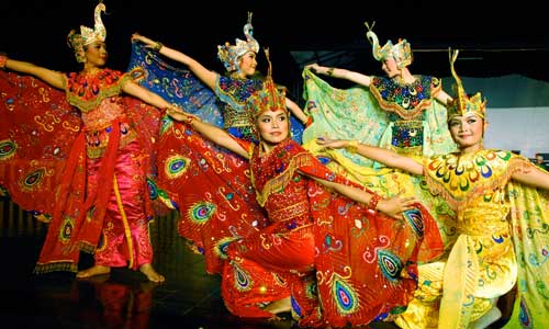 Konsep Budaya Lokal Di Indonesia dan Contohnya Lengkap