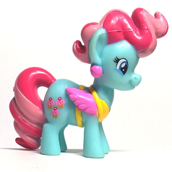 MLP Mrs. Dazzle Cake Blind Bags | All About MLP Merch