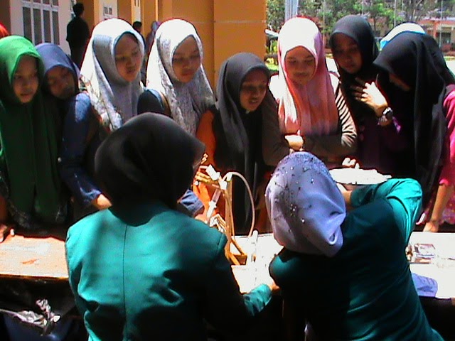 Gule Rampoe (Campur-Campur): Kegiatan Promosi Pendidikan Fisika ...