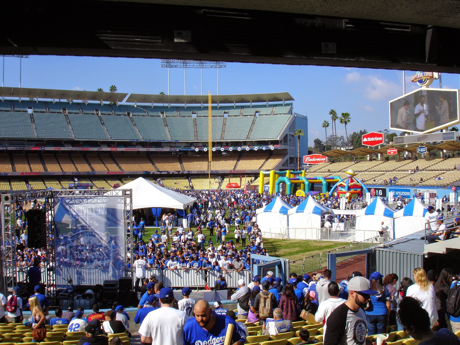 Dodgers Blue Heaven: A 2015 Dodger FanFest Roundup - Links and Photos