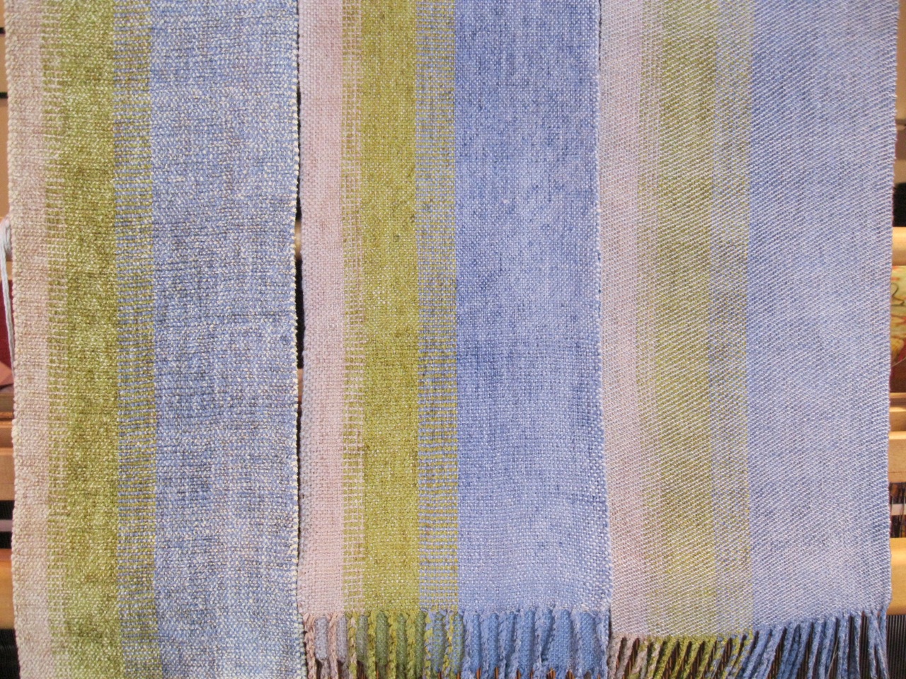 Fiber pixels: Tabby, Tabby, Twill