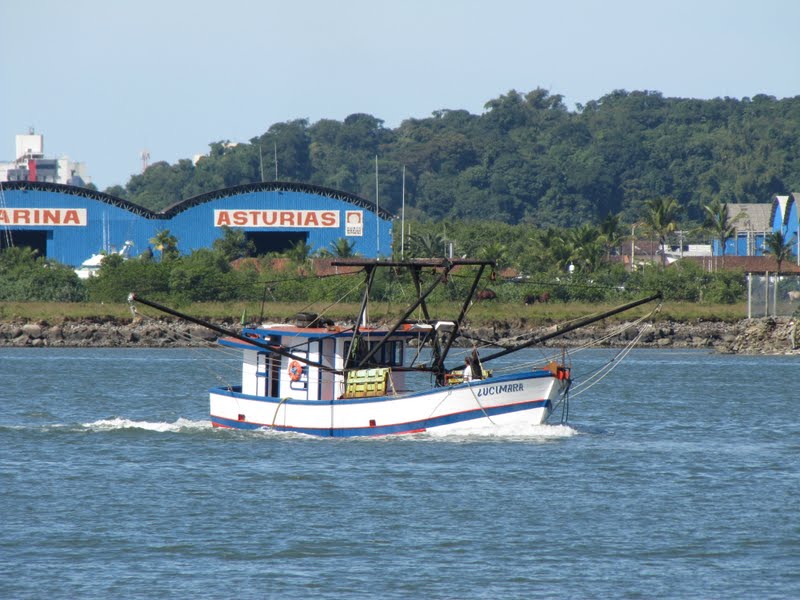Navios em Santos: Pesqueiros em Santos