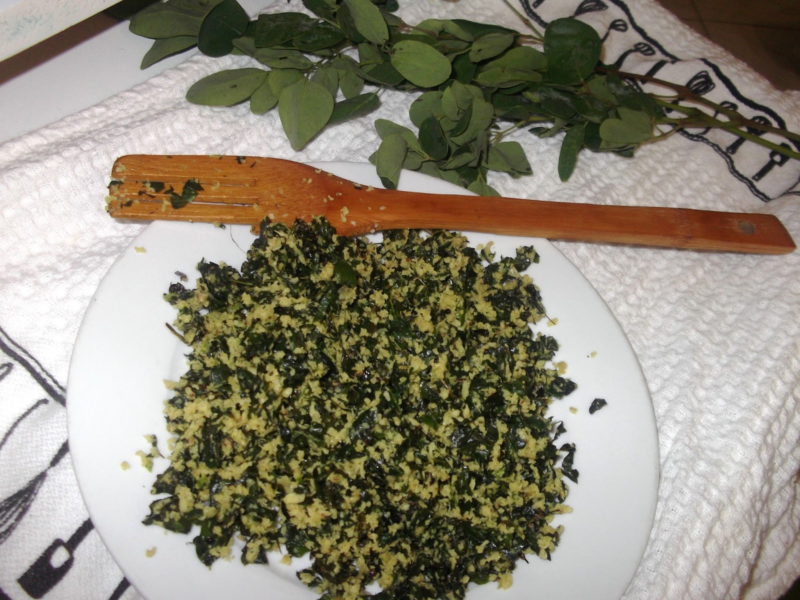 Shaain's Cooknotes: Muringa Ela Thoran