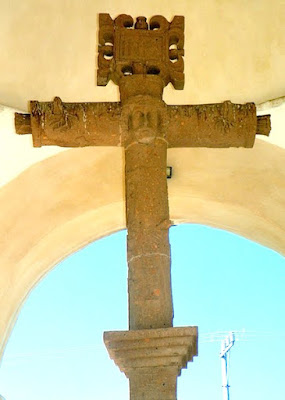 colonialmexico: The Carved Crosses of Hidalgo: El Cardonal