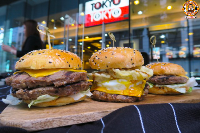 THE PICKIEST EATER IN THE WORLD: THE TOKYO TOKYO WAGYU BURGER ...