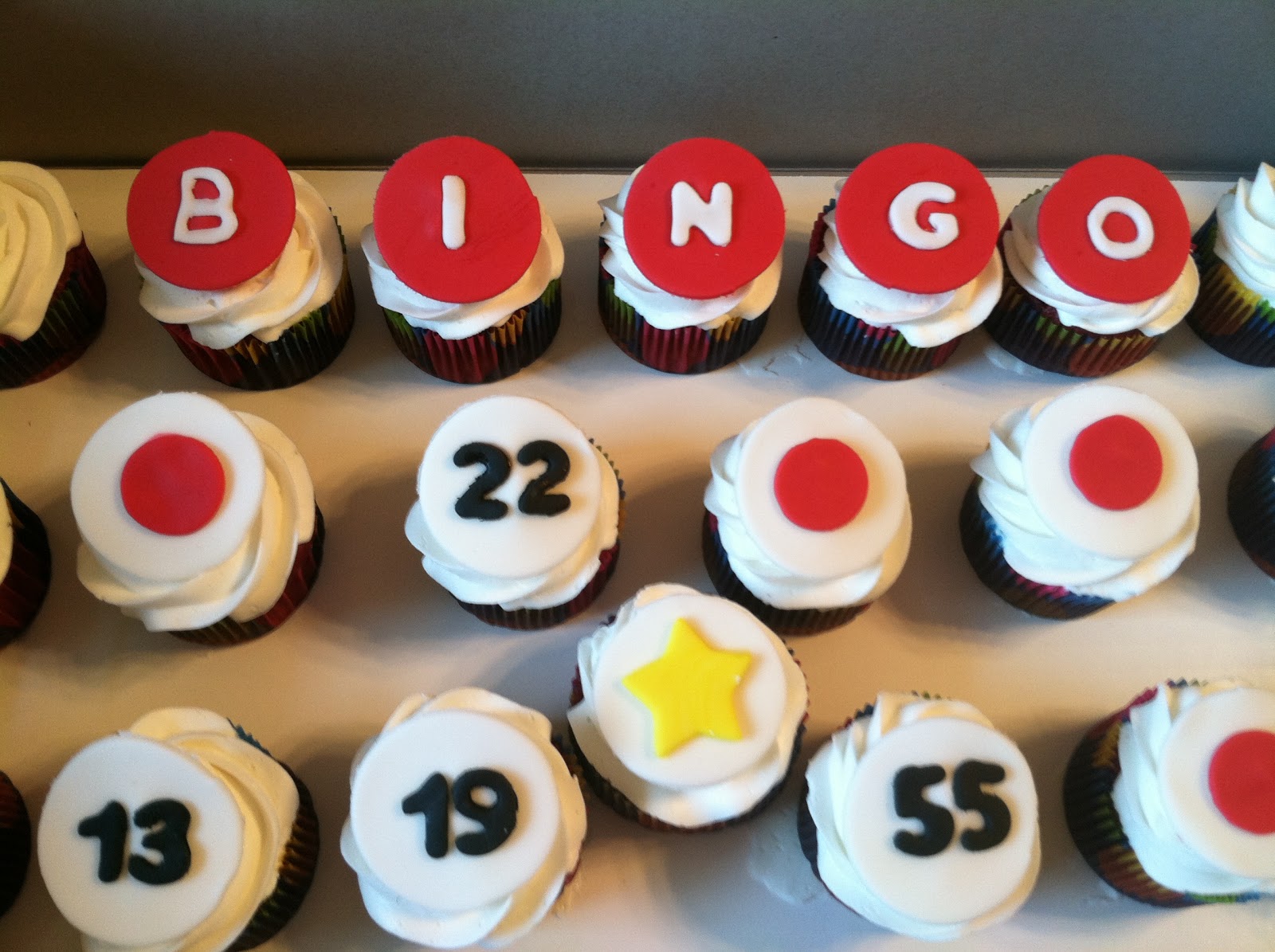 Introducing....: BINGO cupcakes