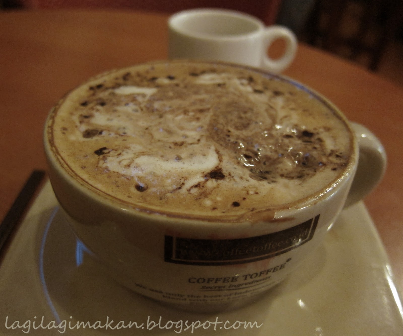 Lagi-lagi Makan: Ngopi di Coffee Toffee