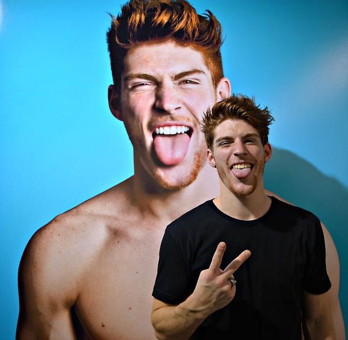 Favorite Hunks & Other Things: Ken Bek: Worth Following!